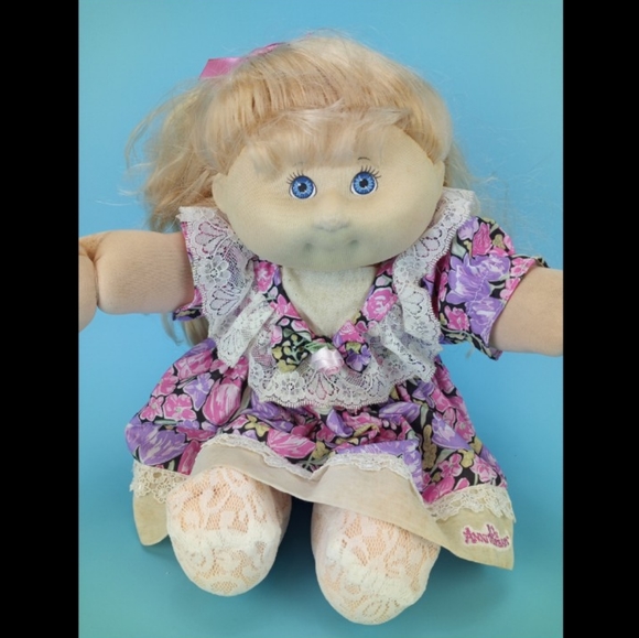 Hasbro | Toys | Hasbro 992 Limited Edition Cabbage Patch Kids Zora Mae ...